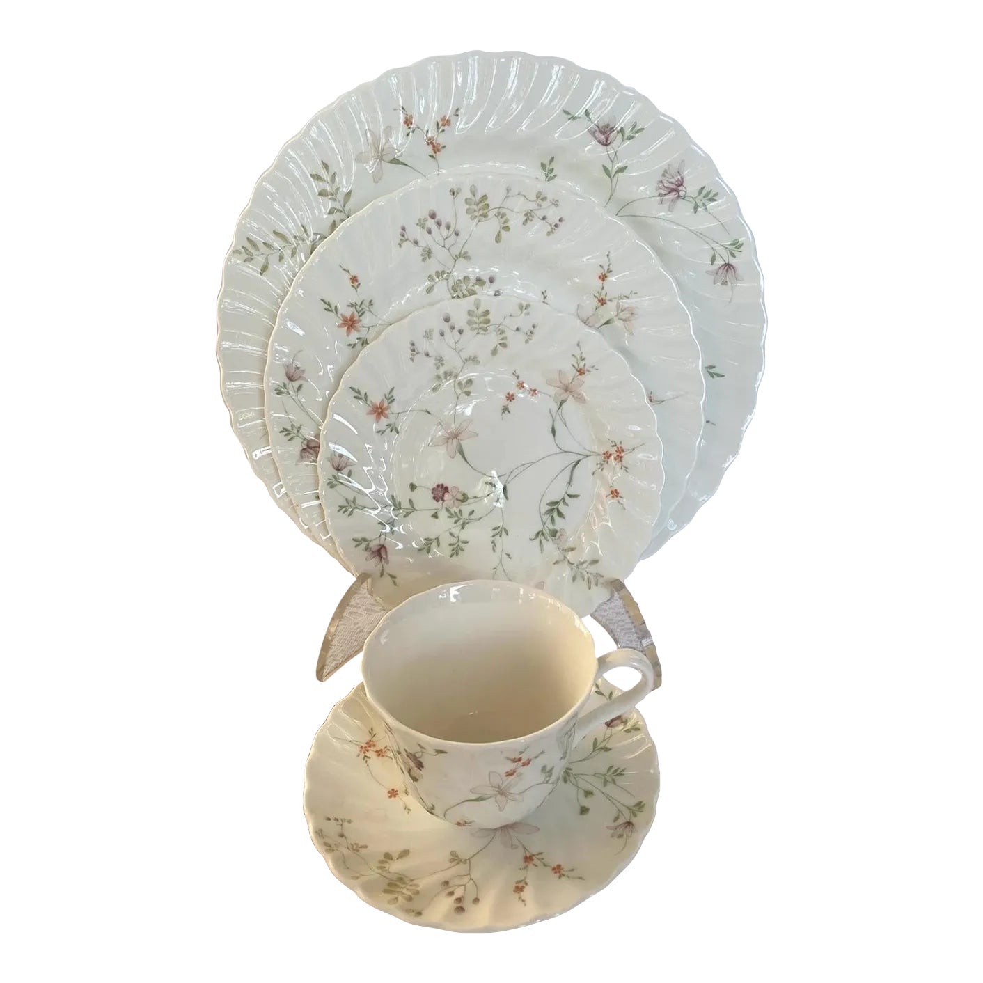 Wedgwood Bone China England Campion 5 Piece Place Setting - Pastel ...