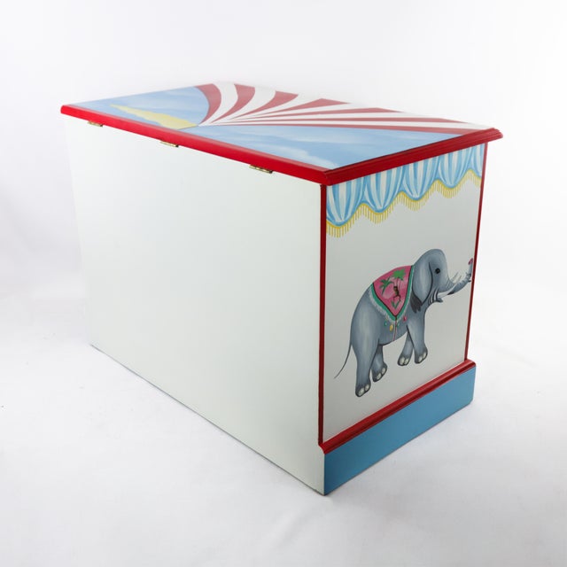 Charming Circus-Themed Wooden Toy Box With Safe, Child-Friendly Design ...