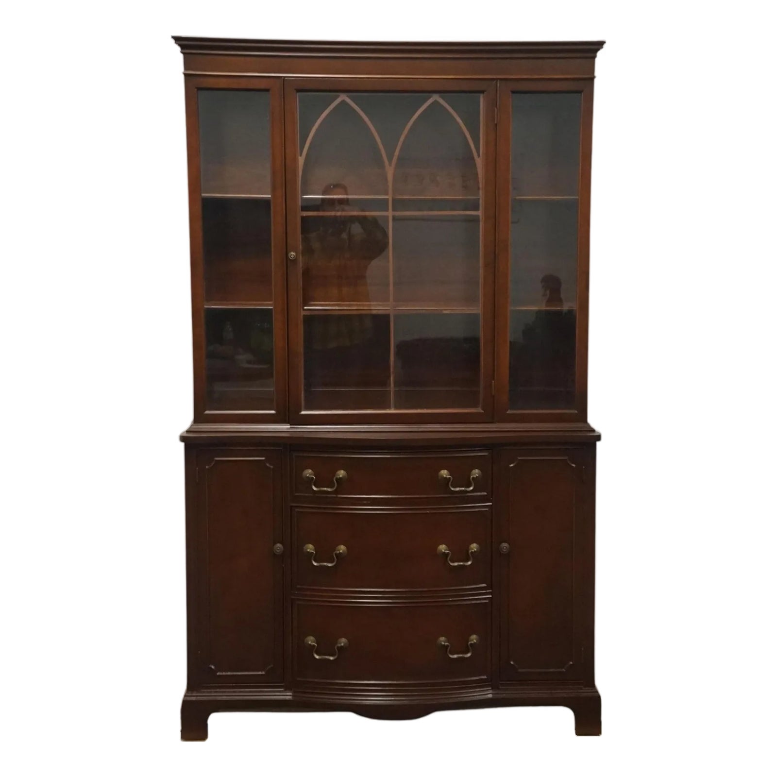 Vintage Antique Solid Mahogany Traditional Duncan Phyfe Style 45" China ...