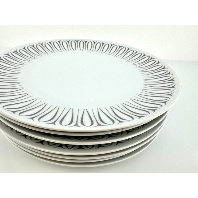 Vintage Mid Century Narumi Japan Dinner Plates- Set of 7 | Chairish
