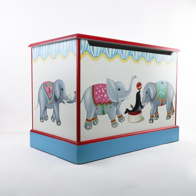 Charming Circus-Themed Wooden Toy Box With Safe, Child-Friendly Design ...