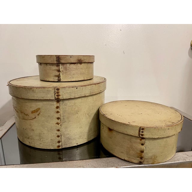 Set of 3 Antique Shaker Round Stacking Boxes | Chairish