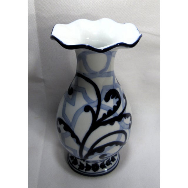 Vintage Bombay Co Blue White Ceramic Vase | Chairish