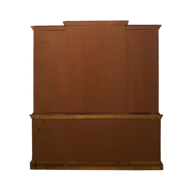 Thomasville lighted cabinet store