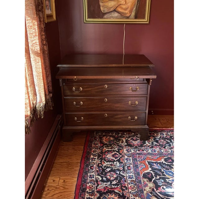 Vintage Henkel Harris Virginia Galleries Four-Drawer Mahogany Bachelor ...