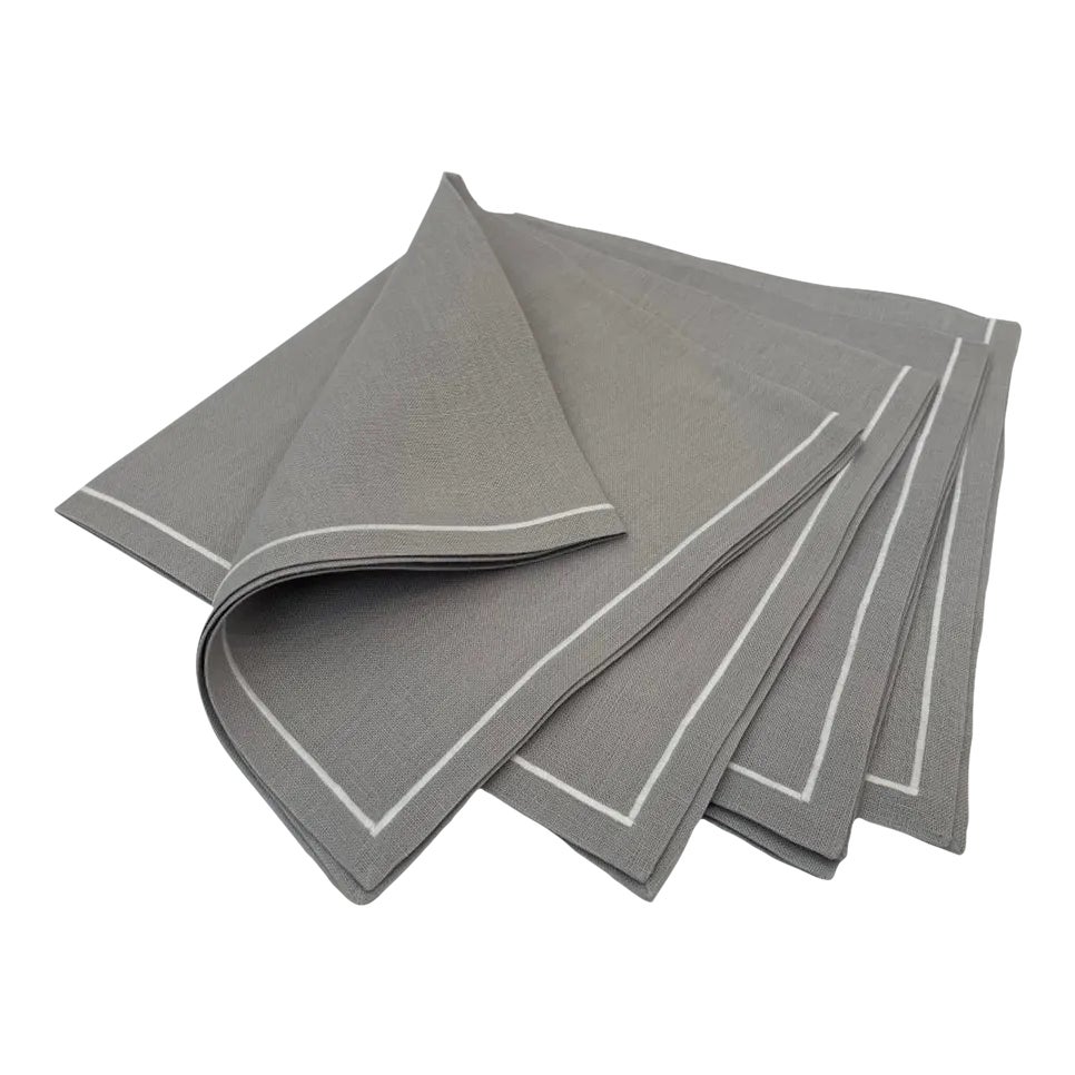 Matouk Casual Couture Satin Stitch Napkins- Set of 4 | Chairish