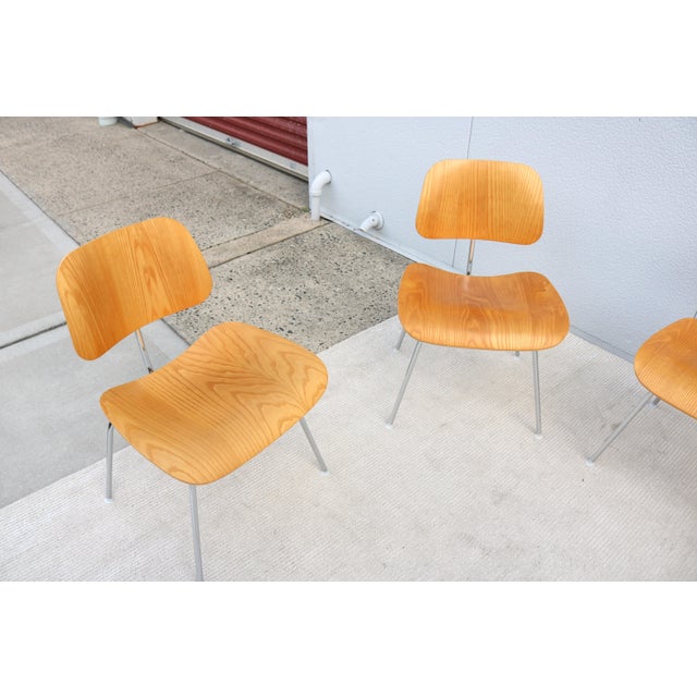 Mid-Century Modern Eames Molded Plywood Dining Chairs Metal Base Dcm ...