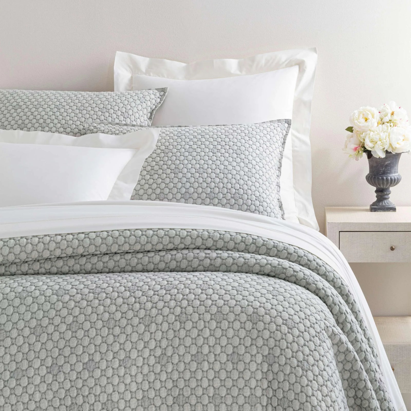Pine Cone Hill by Annie Selke Lodi Silver Matelasse Coverlet, King ...
