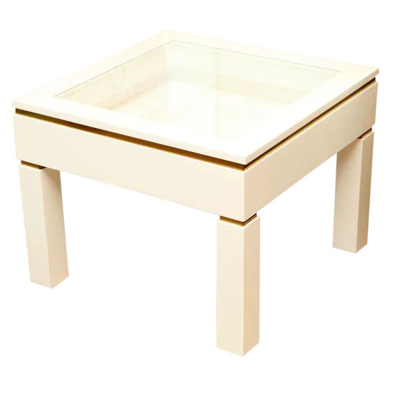 1980s Modern Casa Bella White Lacquered Lighted Object Display Table ...