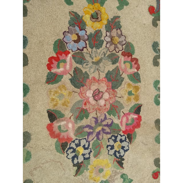 Early American Handmade Hooked Rug - 3’ x 4’ 9” | Chairish