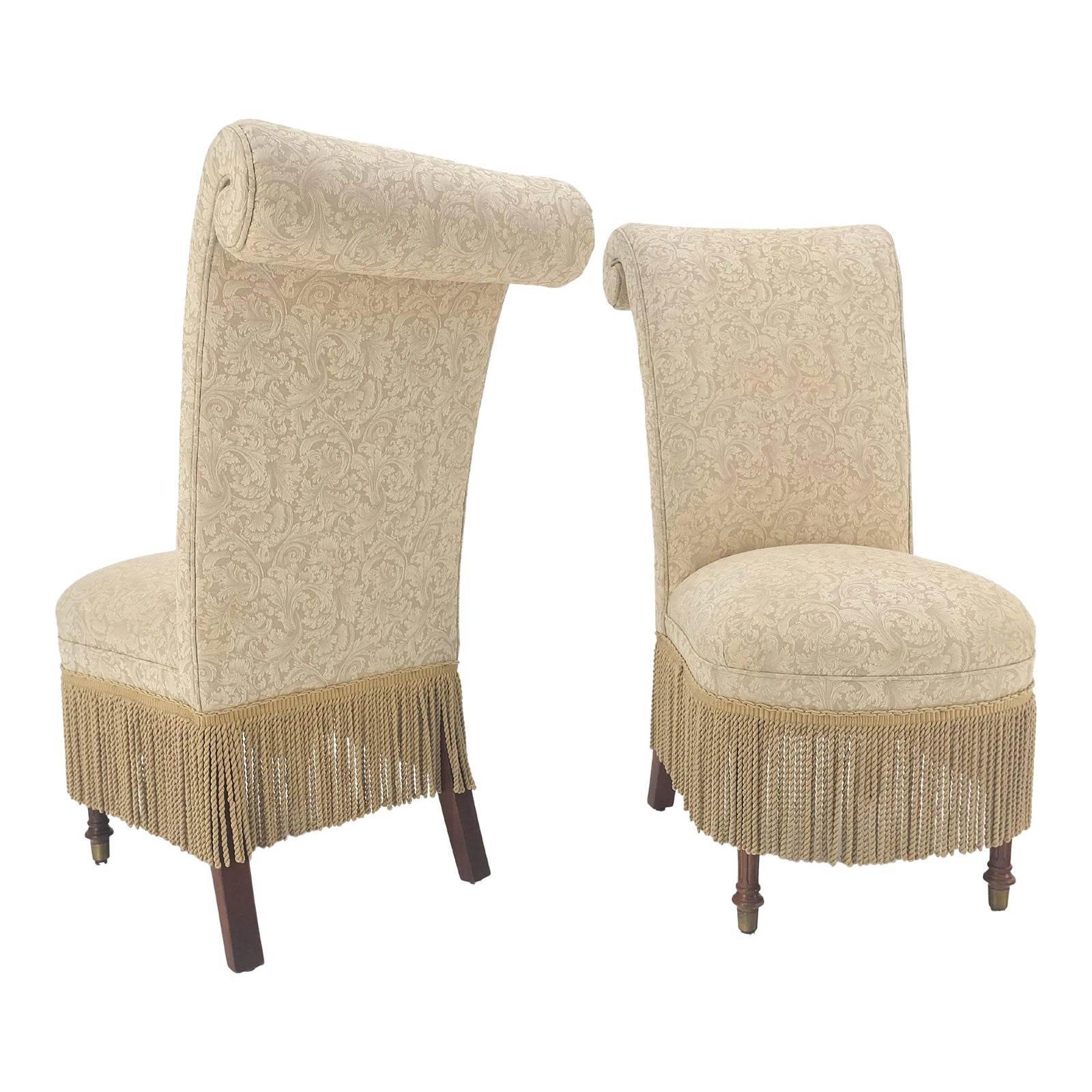 Decorative Turned Mahogany Legs Tassels Decorated Fireside Slip Chair ...