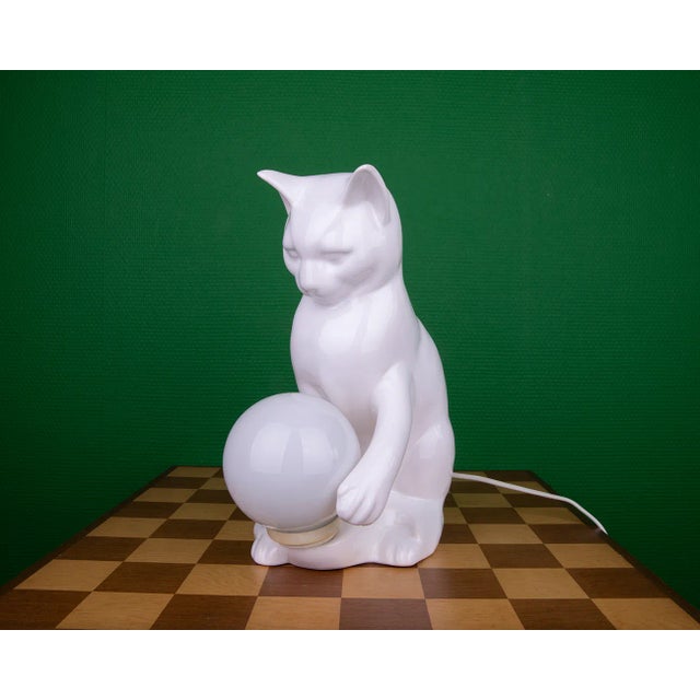 1970s White Ceramic Cat Table Lamp | Chairish