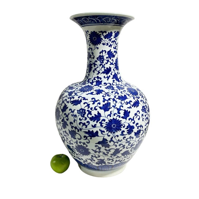 Lg Chinoiserie Blue & White Porcelain Onion Shape Chrysanthemum Vase 25 ...