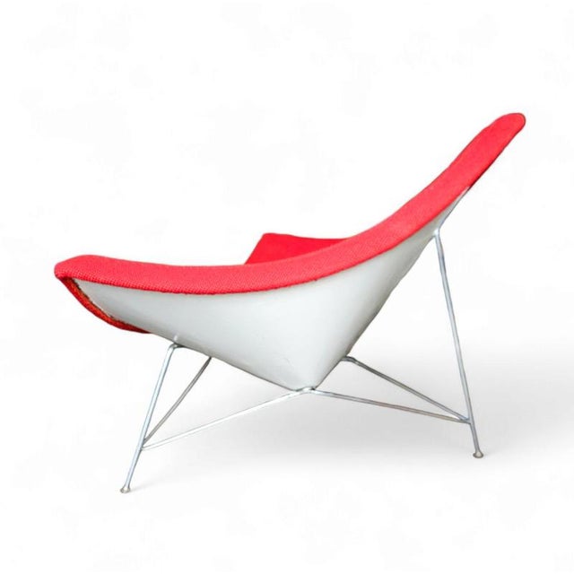 Early Vintage Model Coconut Chair in Fiberglass Shell by George Nelson ...