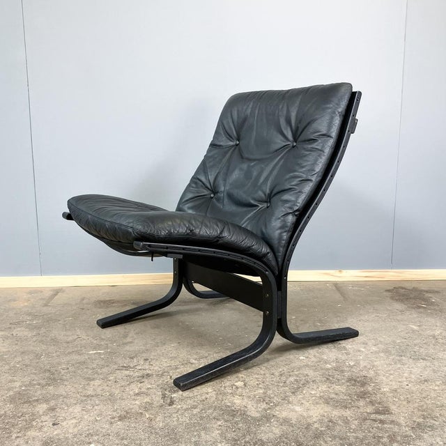 Siesta Chair in Leather and Bent Beechwood by Ingmar Relling for ...