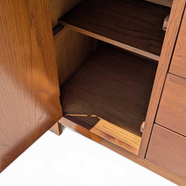 Vintage Bernhardt Oak Glass Display Hutch Cabinet With Light, 1980s ...