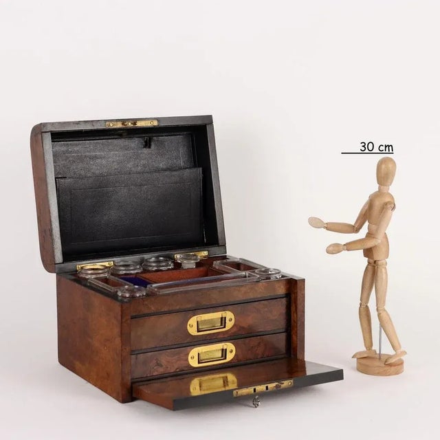 Vintage Lady Box in Brass | Chairish