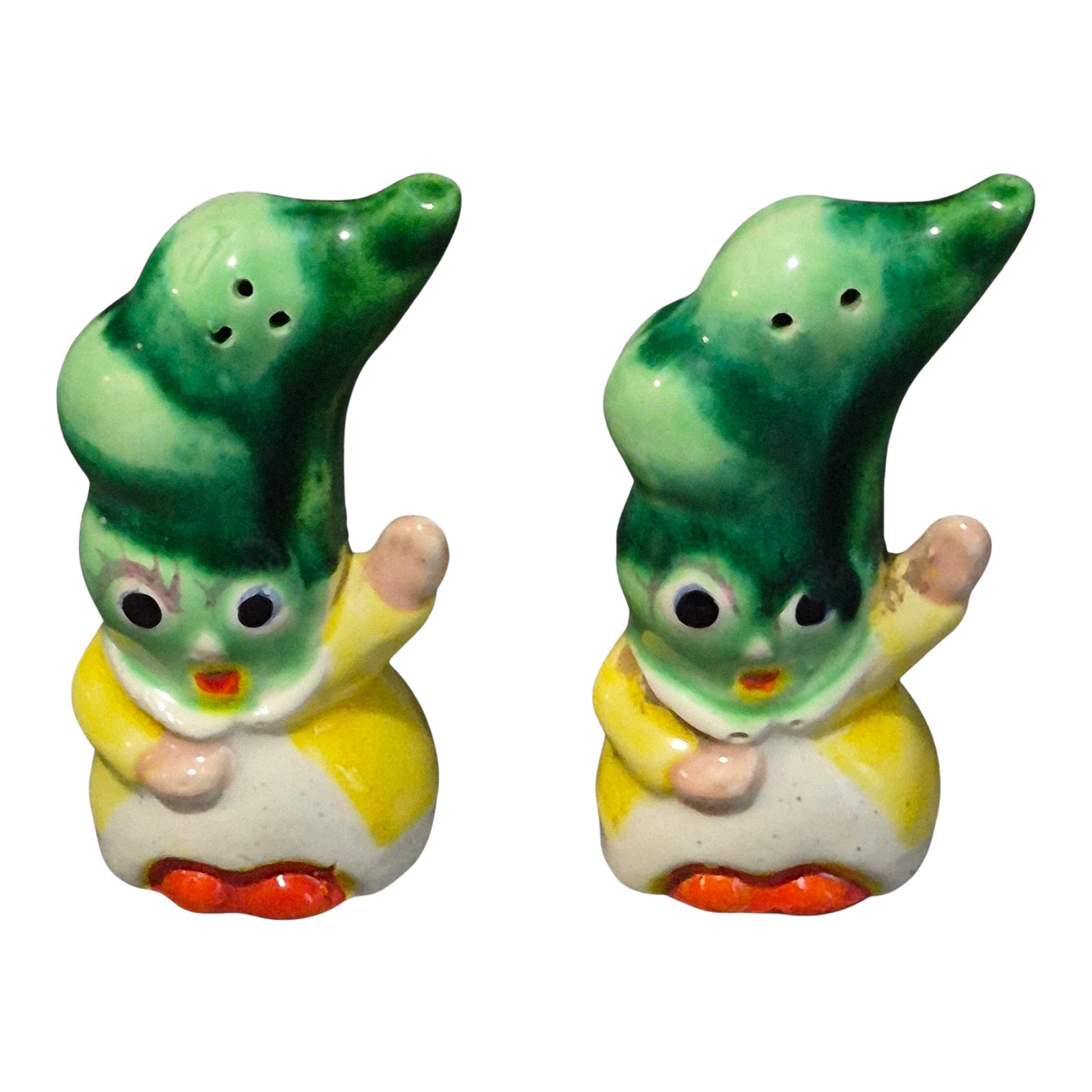 Vintage Whimsical Japan Anthropomorphic Sweet Pea Pod Salt & Pepper ...
