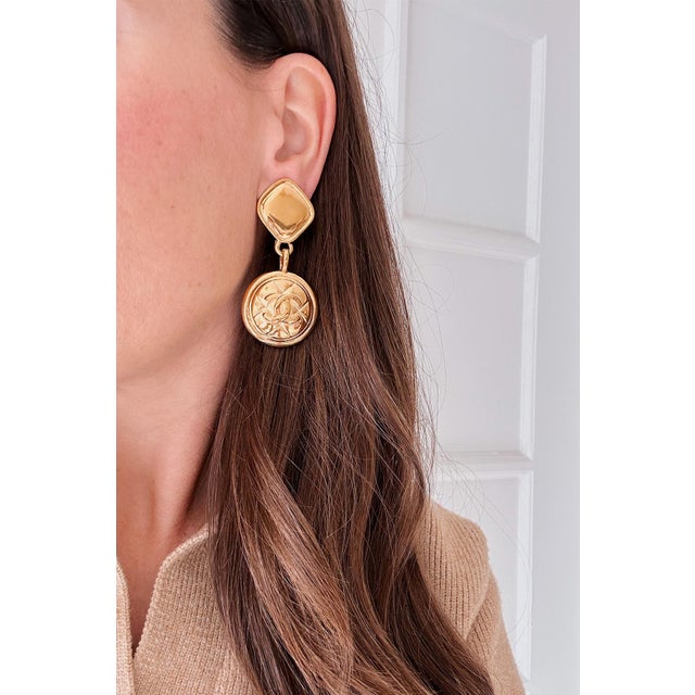 Authentic vintage chanel earrings store