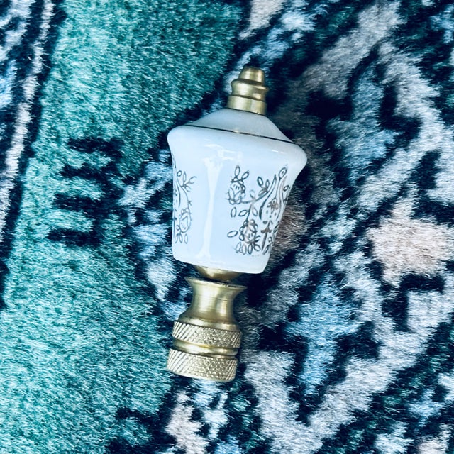 Vintage Gold Decorated Ivory Porcelain and Brass Lamp Finial From Japan ...