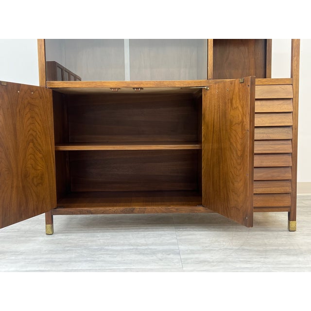 American of Martinsville Dania ~ Mid-Century Modern Display Case ...