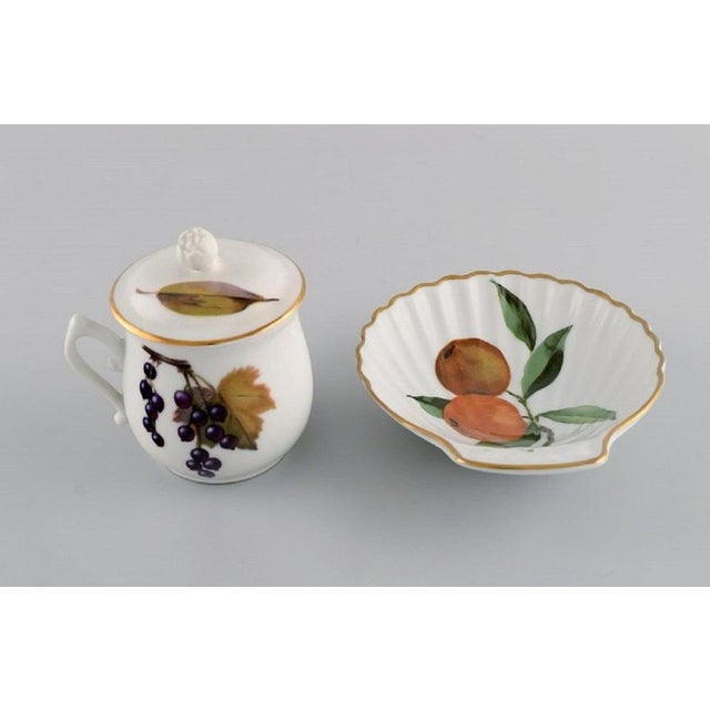 Evesham Porcelain Service with Fruits from Royal Worcester, England ...