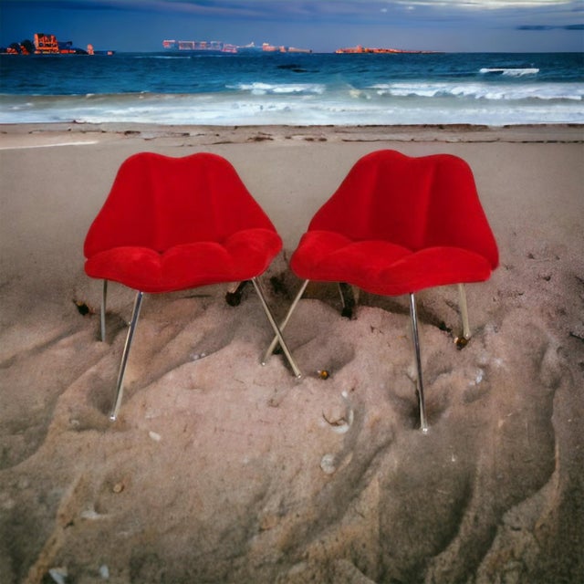 1980s Pair of Red Lips Chairs | Chairish