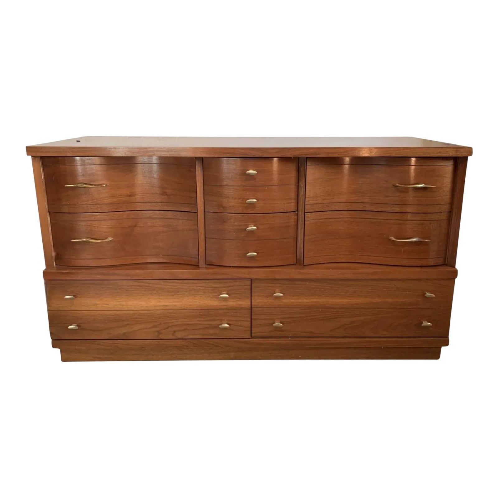 1960s Sleek Mid-Century Modern High-Quality Eight-Drawer Dresser With ...