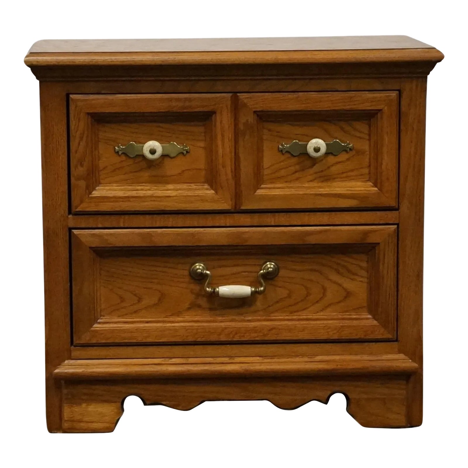 Thomasville Furniture Homecoming Collection 26" Two Drawer Nightstand ...