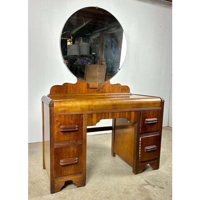 1940s Vanity With Mirror