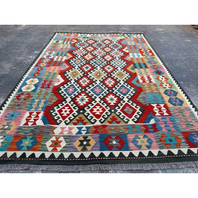 Classic Handwoven Traditional Modern Kilim Rug | Chairish
